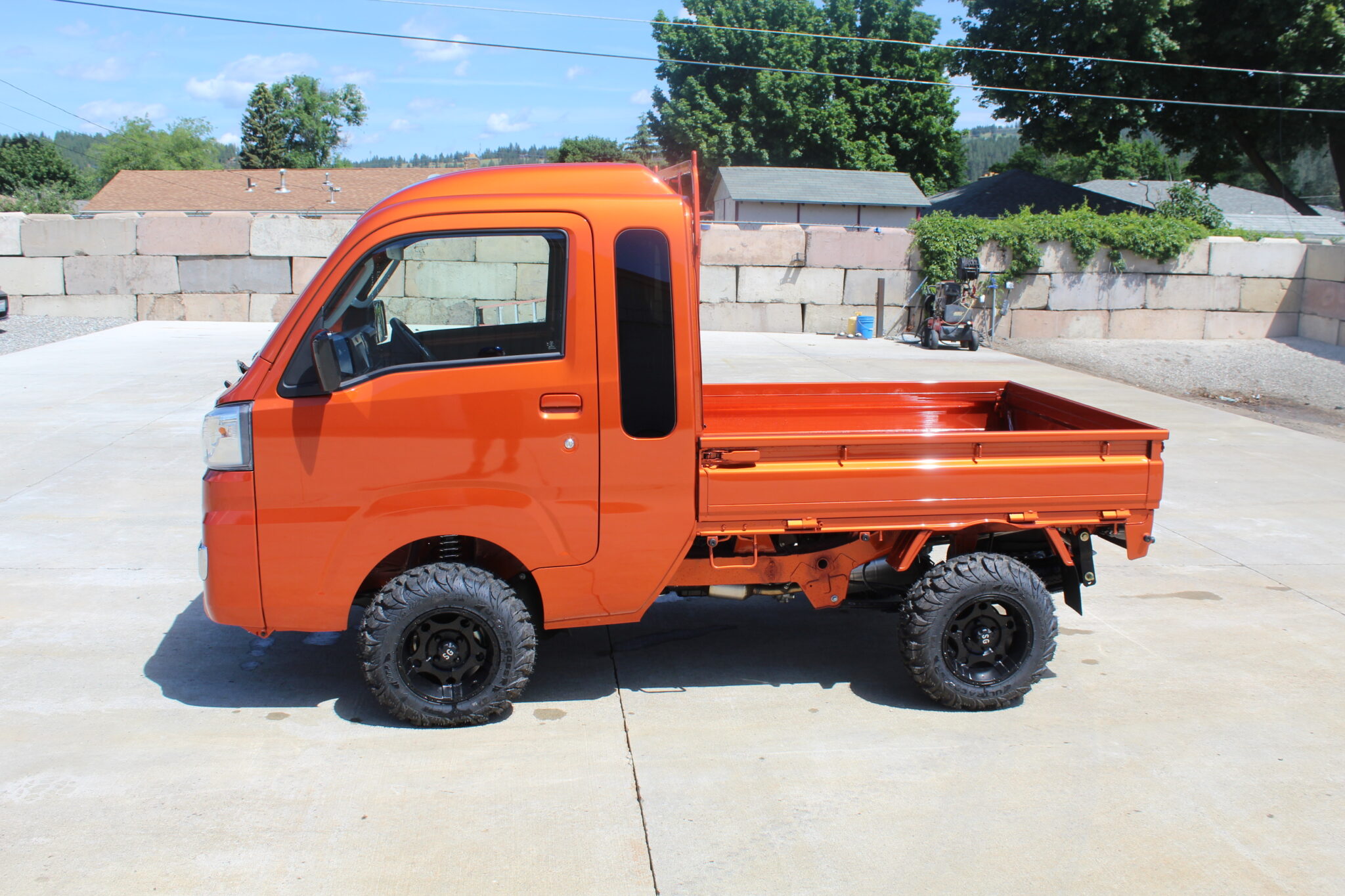 2021 Daihatsu Hijet Jumbo, Automatic - Orange - Mini Trucks Northwest