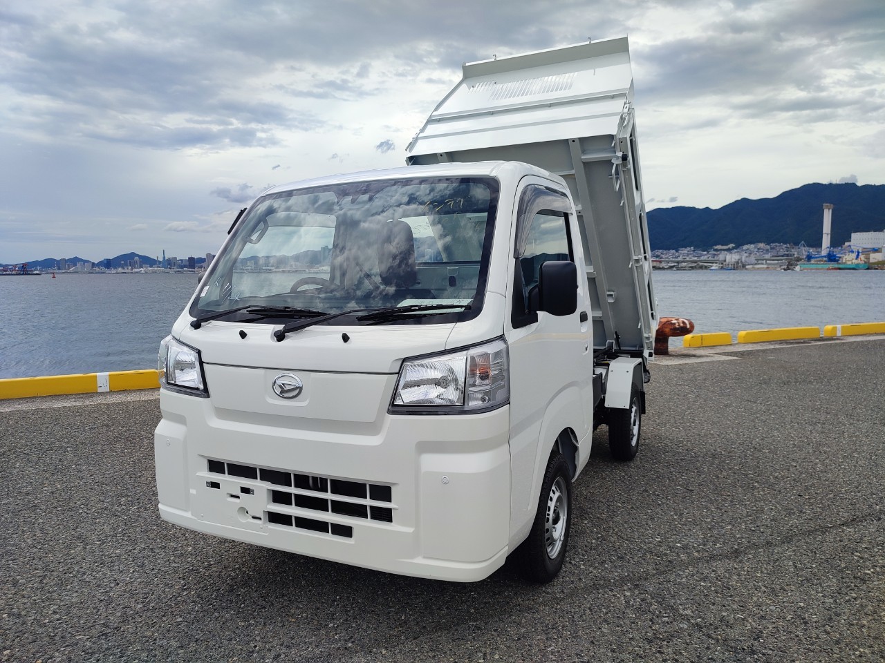 2023 Daihatsu Hijet HD Dump, Automatic in White - Mini Trucks Northwest
